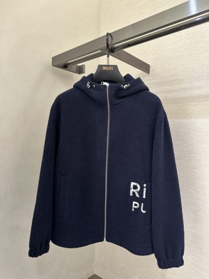 John Richmond 25秋冬新款 男士下摆字母连帽夹克衫 JUHBAJ380689