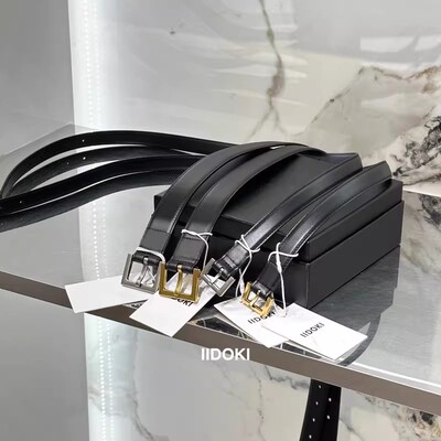 简约百搭字母腰带牛皮材质