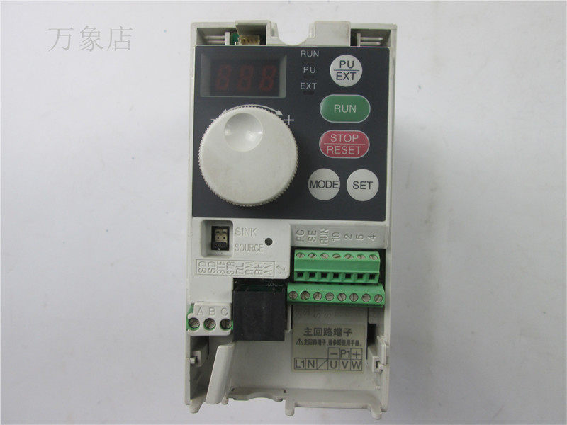 MITSUBISHI变频器 FR-S520SE-0.4K-CHT 0.4KW 220V实物拍摄_虎窝淘