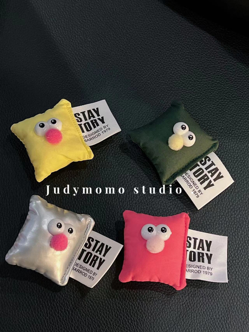 ins风可爱枕头手机支架适用苹果华为手机壳通用贴式支架座新款女