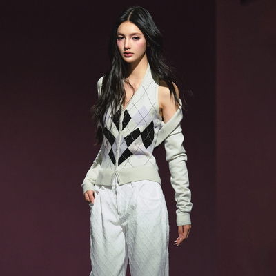 AGAM 原创撞色菱格挂脖收腰吊带上衣 披肩针织小开衫套装