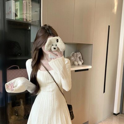 实拍 法式U领针织连衣裙女收腰显瘦长袖麻花a字短裙子