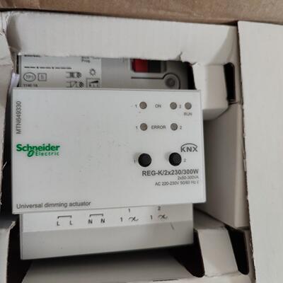 议价MTN649330 通用调光执行器 KNX调光模块维修