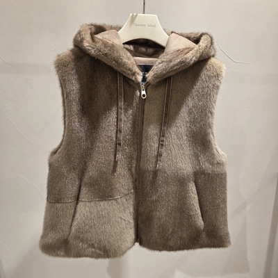 不退换全韩 THURSDAYISLAND 韩代25冬 马夹 T258MLT240W 5K12