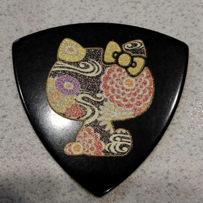 绝版日产fernandes 暗黑hellokitty 吉他拨片