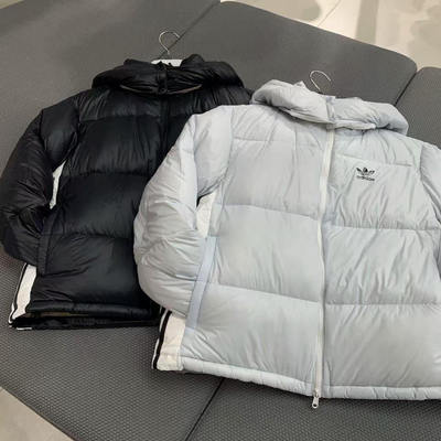 阿迪达斯三叶草羽绒服女子保暖防风简约时尚外套夹克JD3782 3783