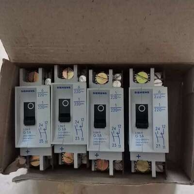 (议价)断路器5SN9 1P G3A共4只5SN9 2P