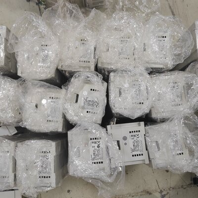 FX5U-80MT/ES，三菱PLC，工程余料，成色还可以，--议价商品