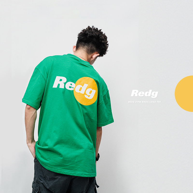 REDG 2021新款简约字母印花小领口绿色圆领基础款宽松版型短袖t恤_虎窝淘