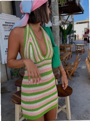 Colorblock halterneck v-neck open back knitted sweater dress