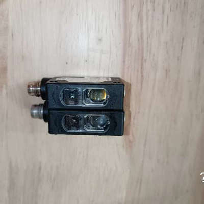 巴鲁夫激光传感器BOS01JK，