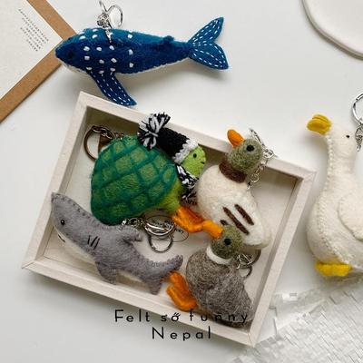 尼泊尔手工羊毛毡鲨鱼鸭子挂饰
