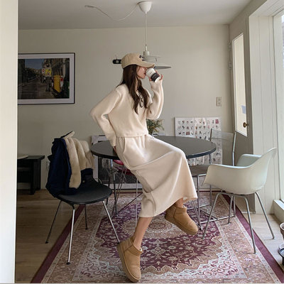 时尚起义长袖针织T恤+H半身裙