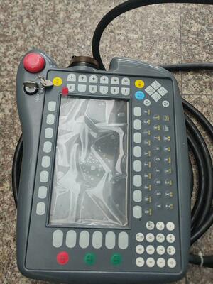 工业机器人操作盒CRP-TPHT80K-B成色新安好用