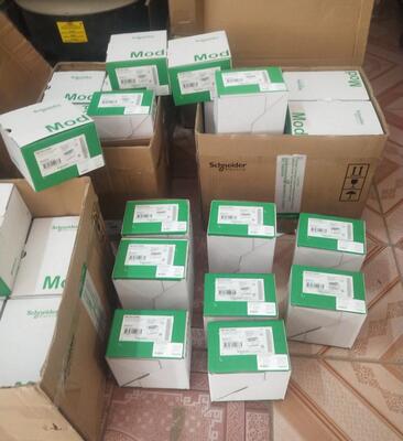 施耐德plc模块TM100C24RNTM200C24R