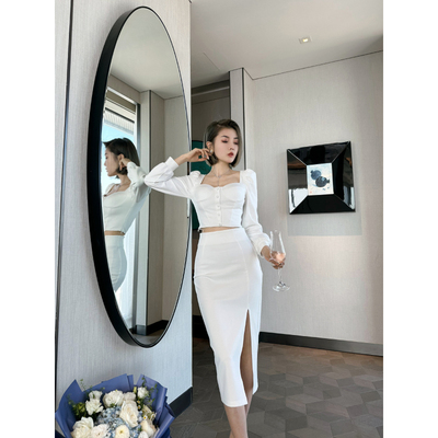 修身高腰显瘦泡泡长袖桃心领上衣