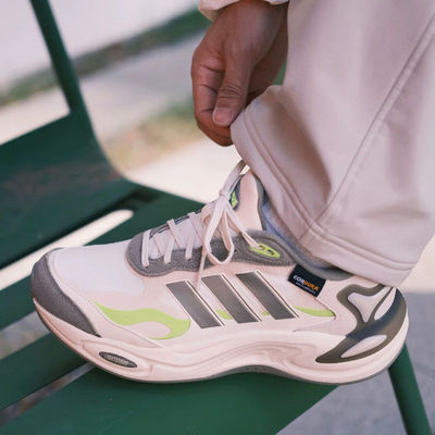 阿迪达斯跑步鞋男冬季新款复古老爹鞋加厚回弹缓震暖风鞋男IH0473