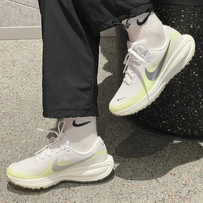 NIKE耐克运动鞋女跑步网面