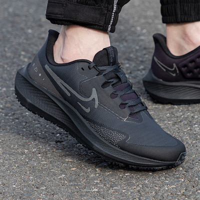 黑武士跑步鞋Nike耐克飞马