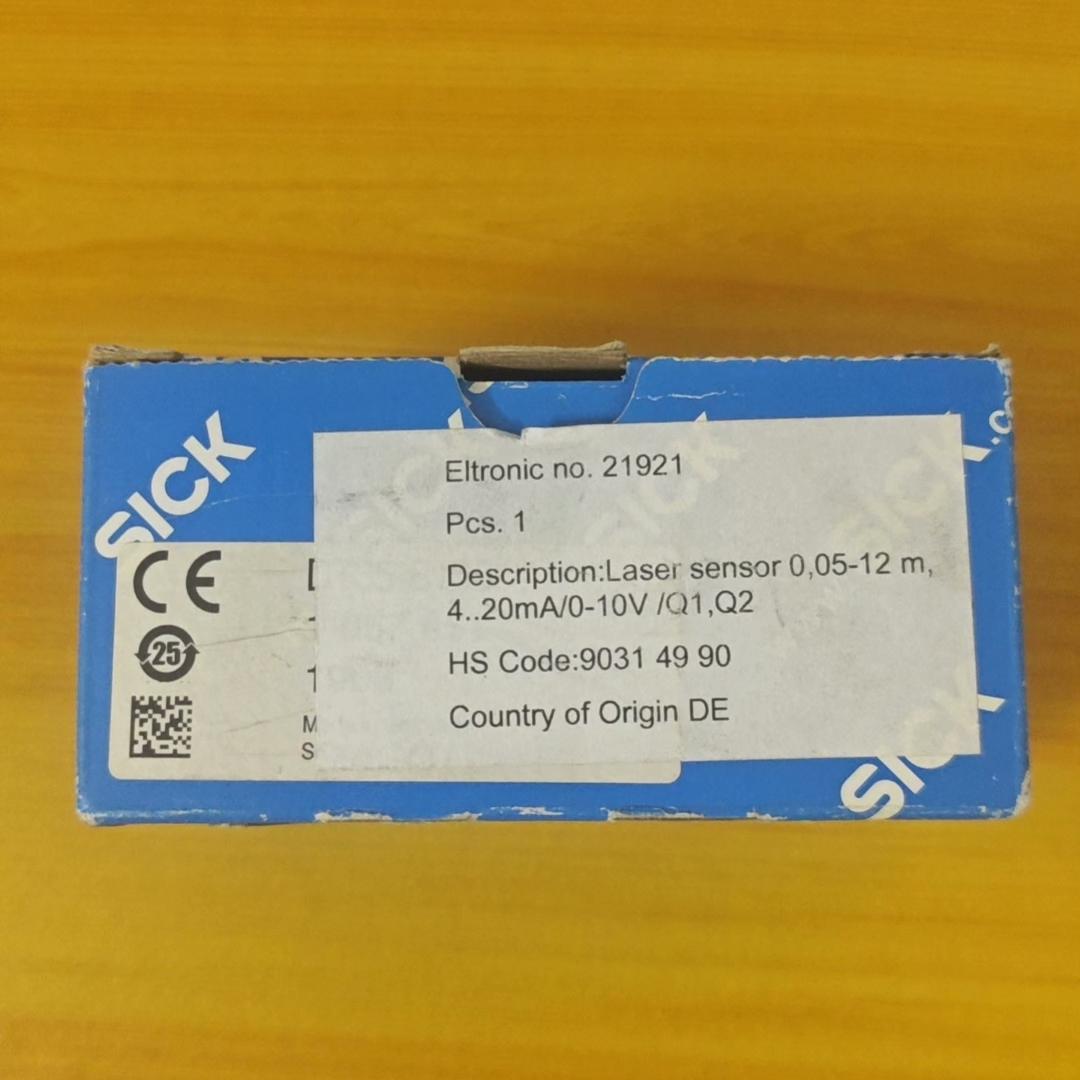DT35-B15551 激光光电传感器 工业自动化工控检测器件议价维修