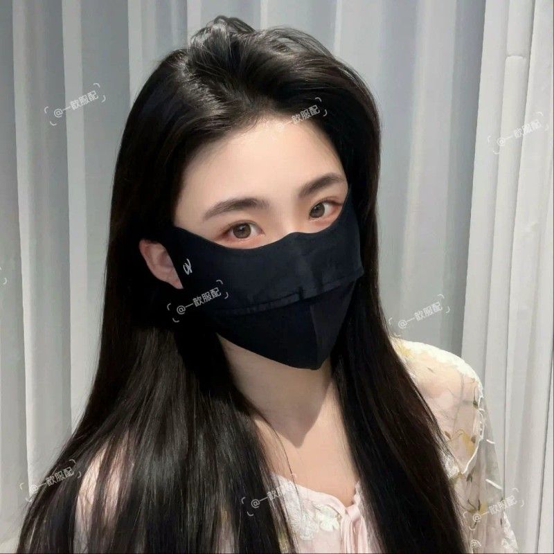 一歆服配YIXIN5D立体防紫外线夏季护眼角冰丝轻薄透气防晒面罩女
