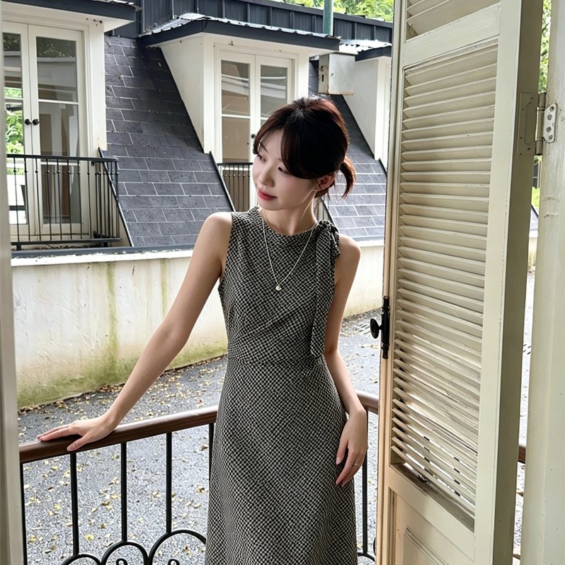 实拍实价法式复古小众设计感几何纹鱼尾收腰飘带无袖背心连衣裙