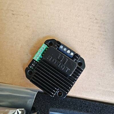 可维修UIROBOT优爱宝并行口步进电机控制驱动器 UIM240C议价