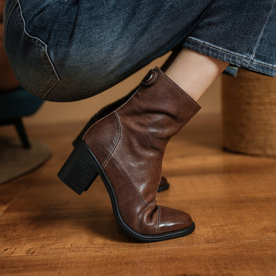 意大利英伦马皮马丁靴女复古褶皱粗跟短靴百搭后拉链高跟切尔西靴