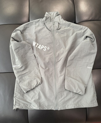 好货分享  wtaps 26ss 休闲立领尼龙防水 男士宽松夹克外套