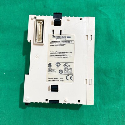 施耐德TM2DDI8DT原装实物拍摄顺丰到付 可 议价