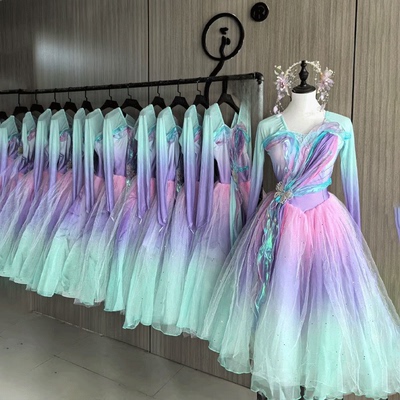 新款男女大合唱舞蹈演出服歌舞青春开场舞歌伴舞合唱服舞台表演服