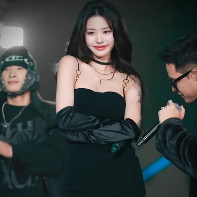 金属环短款吊带连衣裙