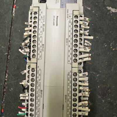 PLC FP-XO L60R控制单    型号AFPX0L6