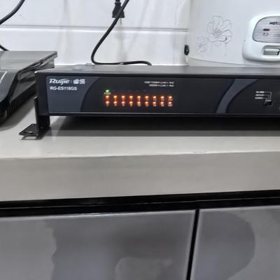 睿易RG-ES118GS 16口千兆交换机