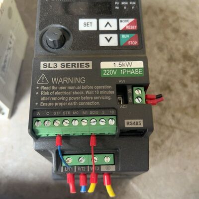 士林变频器 SL3-021-1.5K 1.5KW 220V单