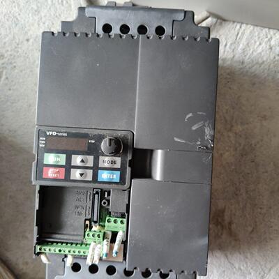 台达变频器VFD075E43A 7.5KW 380V三相 拆