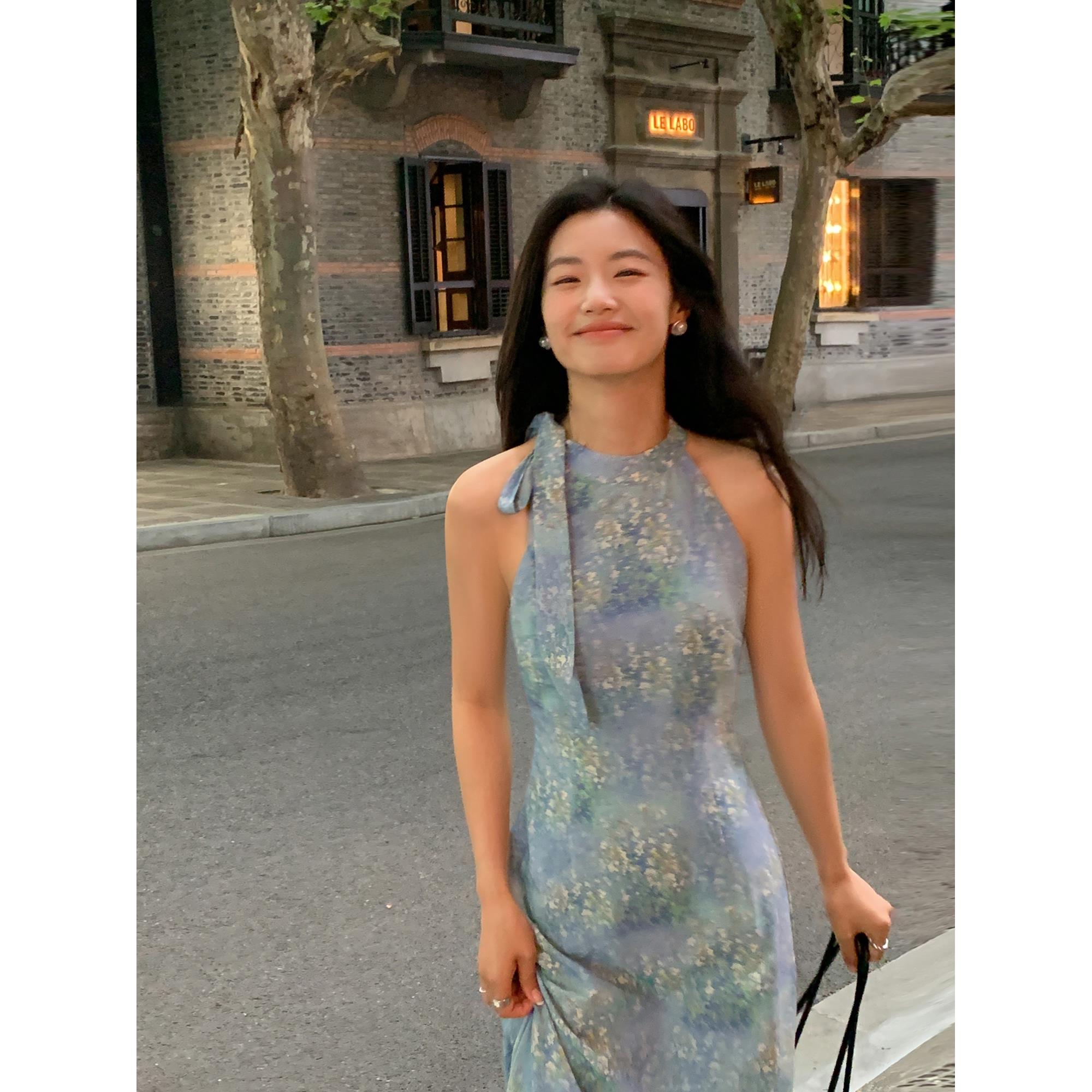 pusumede法式复古挂脖连衣裙女绑带收腰碎花裙无袖背心裙气质长裙