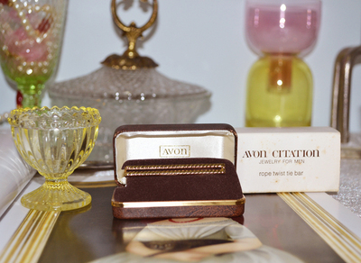 雅芳金色长条简洁风孤品领带夹