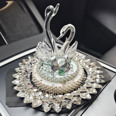 跨境热销水晶天鹅车内饰品摆件车载中控台香薰底座车装饰摆饰魅力