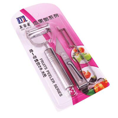 In the kitchen, three pairs of stainless steel cutter ducks
