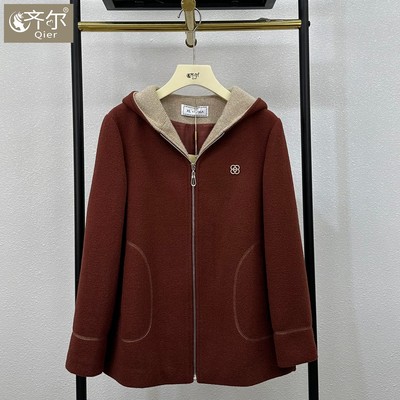 品牌中年妈妈秋冬装新款金貂绒短外套中老年女装2025高档休闲风衣