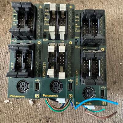 议价松下PLC FP0R-C32T 控制单 型号AFP0RC3