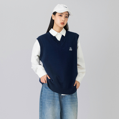 日系休闲复古纯色V领毛衣
