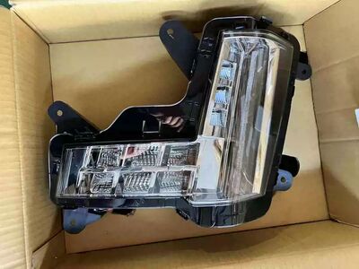 适用凯迪拉克凯雷德ESCALADE15-20款前雾灯总成前杠灯日行灯总成