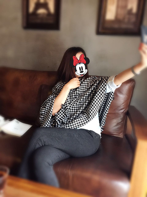 还原经典欧式复古冬季重磅四面穗精梳羔羊毛 黑白千鸟格披肩/围巾