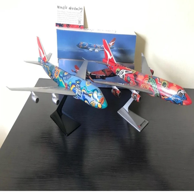 一对全新澳洲航空（Qantas Nalanji /Wunala Dreaming Boeing B74