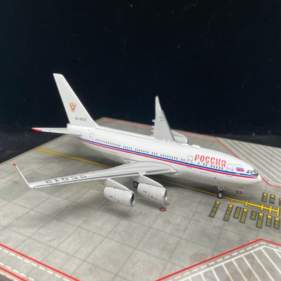 1：400 PH  俄ZF砖机老涂装 IL96-300，编号RA-96012 ，顺丰包邮