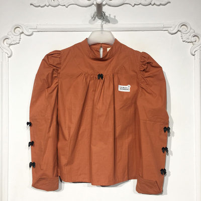 录系列 8334S063 时尚上装品牌女装折扣颦薪