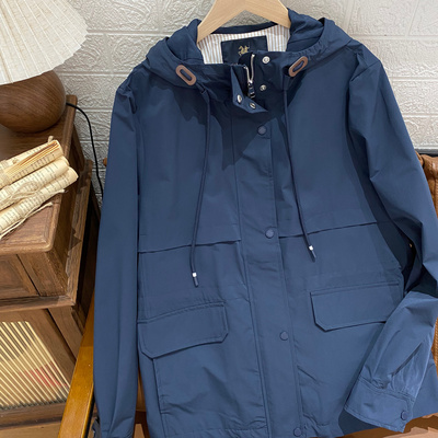 女士新款冲锋衣夹克连帽内里收腰显瘦保罗彼得专柜同款YNFAJ00650