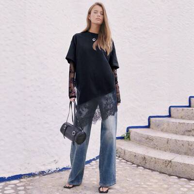 Women's Solid Color Round Neck Lace Patchwork T-Shirt Short